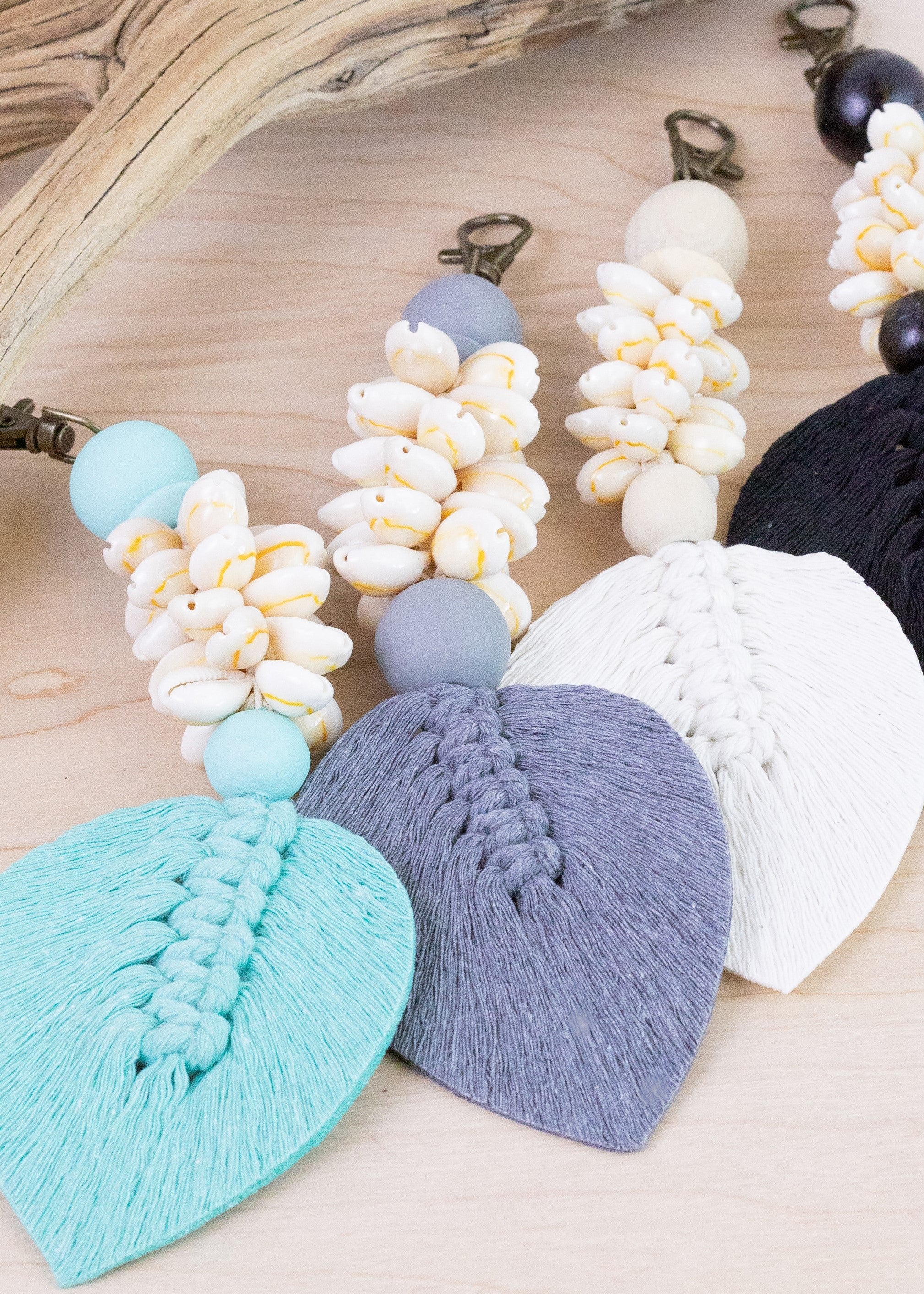 Bai Leaf Shell Keychain – Bali Queen